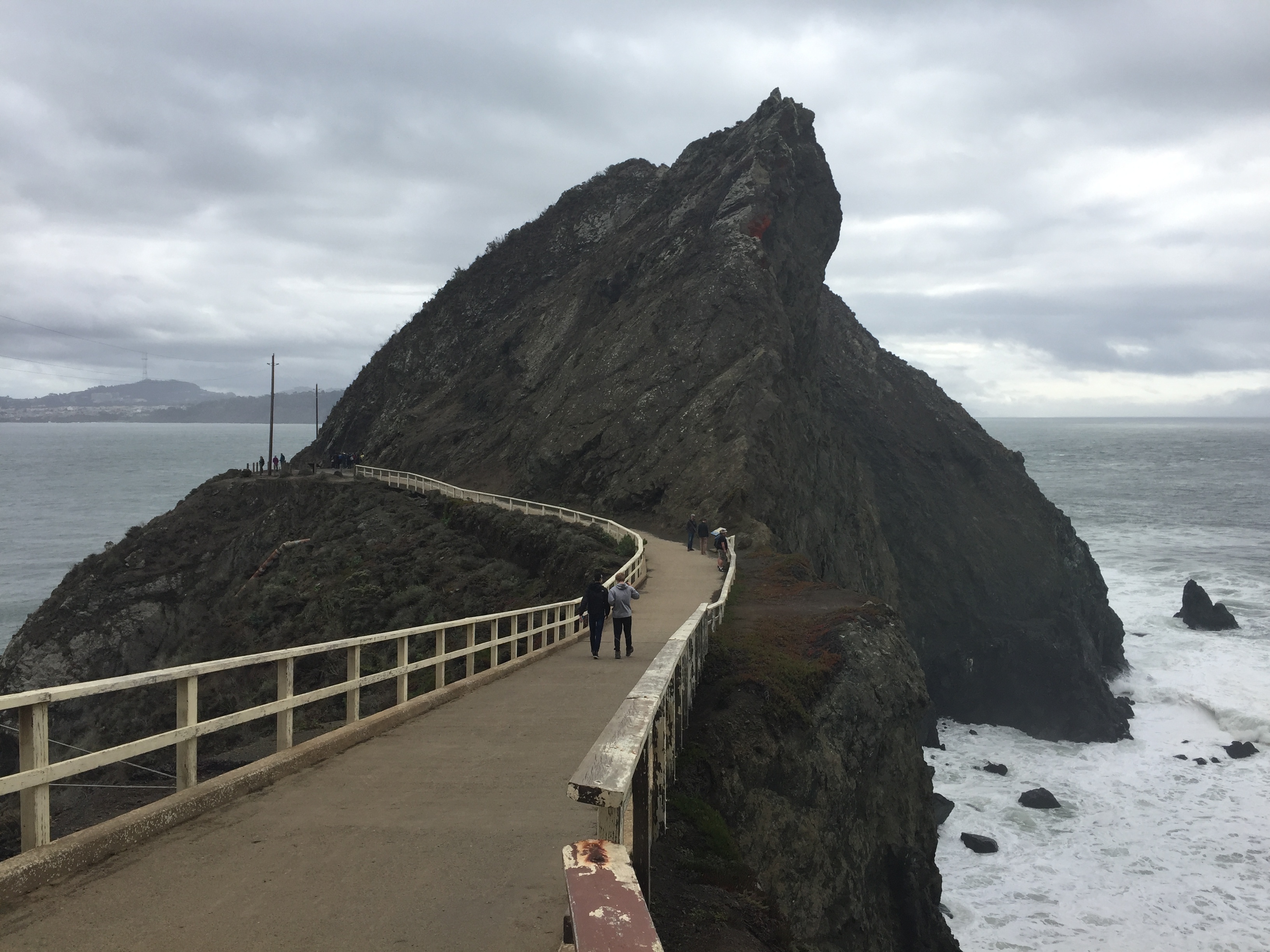 Que Bonita - Point Bonita Lighthouse, CA • Hike